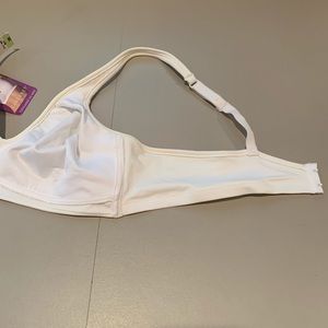 Cabernet | Intimates & Sleepwear | Nwt Cabernet Full Busted No Wire Bra ...